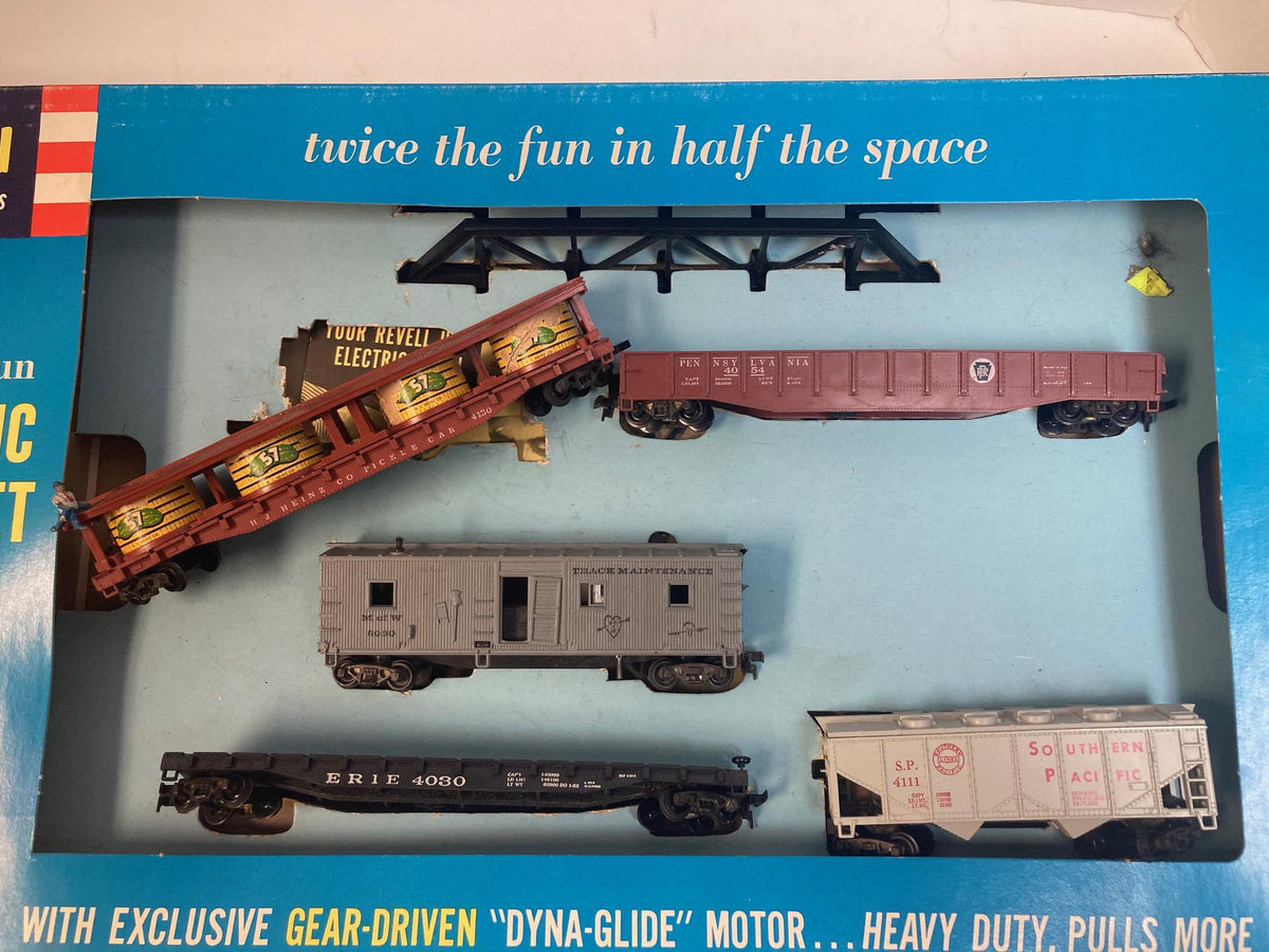 Revell HO Electric Train Set Incomplete – 5 Freight Cars & Bridge Part ...